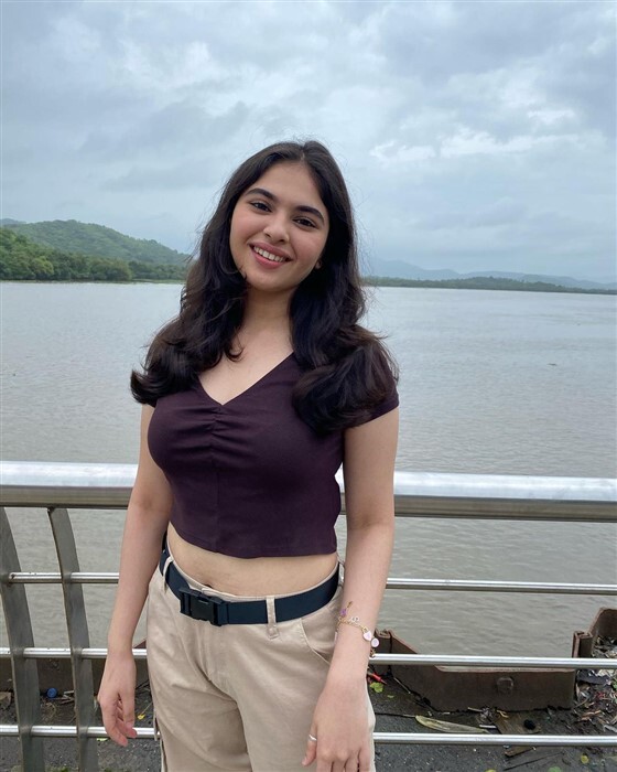 ಬಳುಕುವ ಬಳ್ಳಿ ಬಾಲಿವುಡ್‌ನ ಈ ನಟಿ ಫೇಮಸ್ ಆಗಿದ್ದು ಹೇಗೆ? | Simran Natekar: Explore How Beautiful The ...