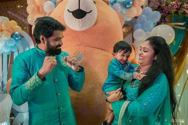 PHOTOS: மகனின் பிறந்தநாளை விமரிசையாக கொண்டாடிய மிர்ச்சி செந்தில் ...