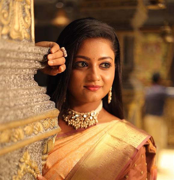 PHOTOS: மலையாள சீரியலுக்கு தாவிய விஜய் டிவி நடிகை.. யாருன்னு நீங்களே பாருங்க.. | Television ...