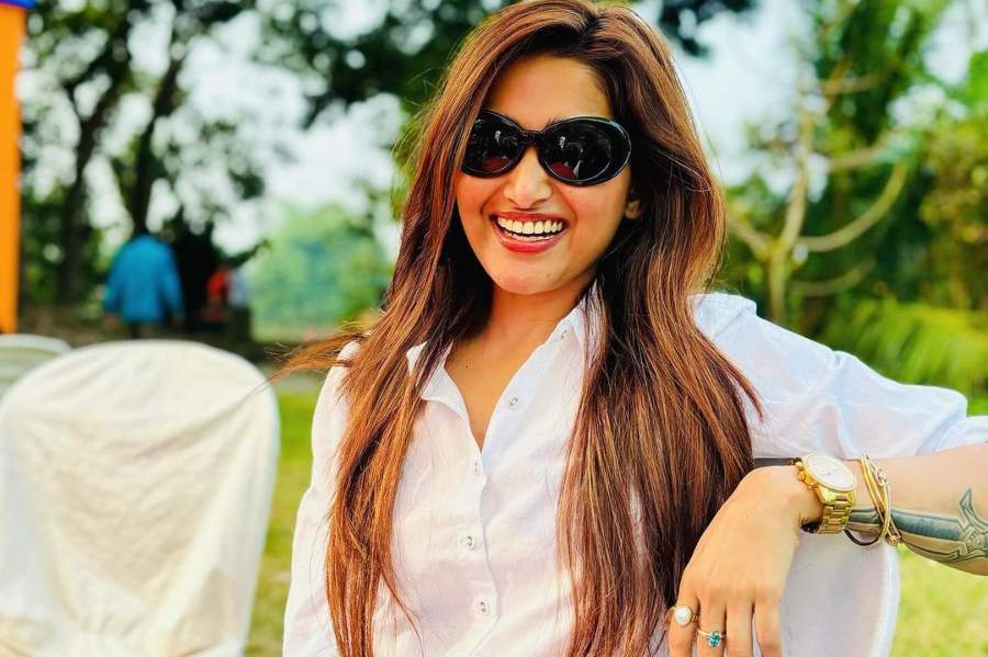 এবার নজরকাড়া লুকে সোশ্যাল মিডিয়ায় ধরা দিলেন সুদীপ্তা, ভাইরাল ছবি | Televison Actress Sudipta ...