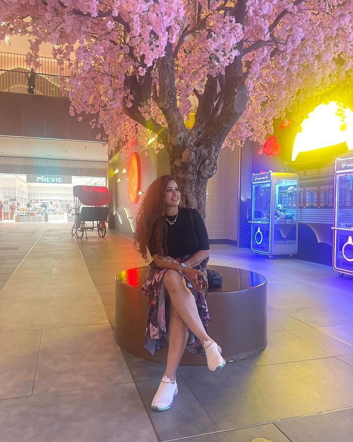 PHOTOS: வைப் மோடில் ரெடின் கிங்ஸ்லி.. கணவருடன் ரொமான்டிக் போஸ் கொடுத்த ...