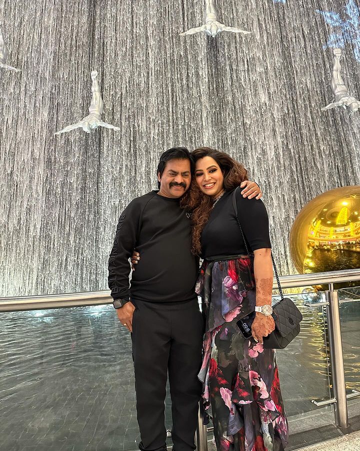 PHOTOS: வைப் மோடில் ரெடின் கிங்ஸ்லி.. கணவருடன் ரொமான்டிக் போஸ் கொடுத்த ...