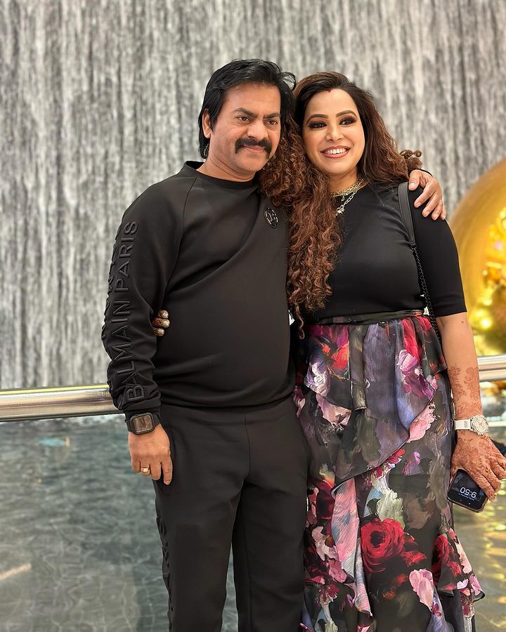 PHOTOS: வைப் மோடில் ரெடின் கிங்ஸ்லி.. கணவருடன் ரொமான்டிக் போஸ் கொடுத்த ...