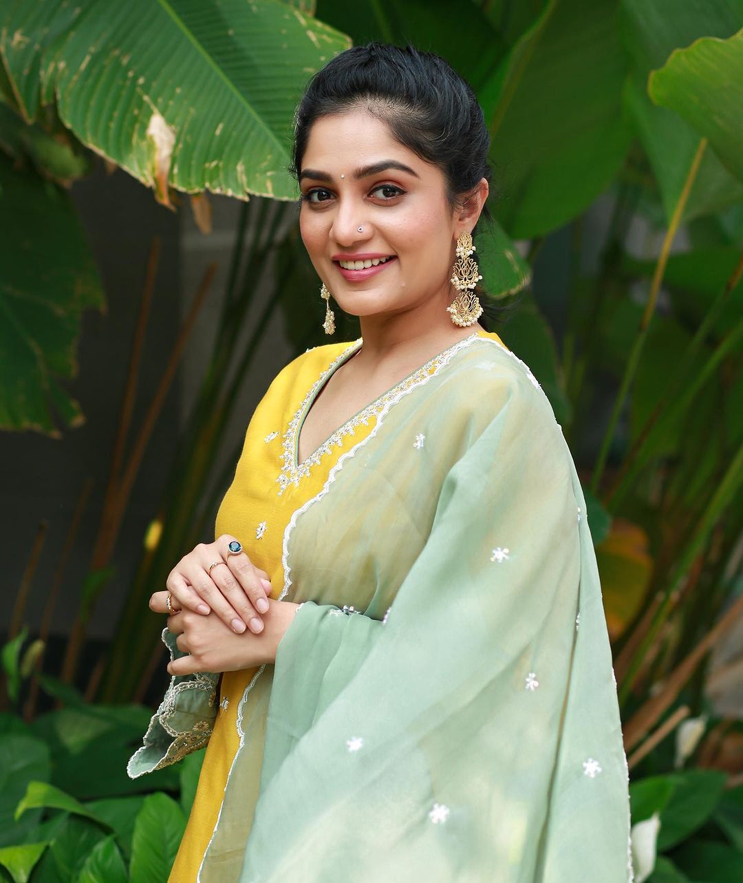 പിങ്കിൽ സ്റ്റൈലിഷാണ് ആര്യ... ലഹങ്കയിൽ കിടിലൻ ലുക്കിൽ മലയാളികളുടെ ...