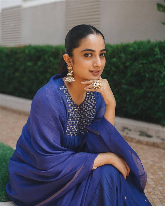 Namitha Pramod: നീലയഴകി! കടുംനീല സല്‍വാറില്‍ അതിസുന്ദരിയായെത്തി നമിത ...