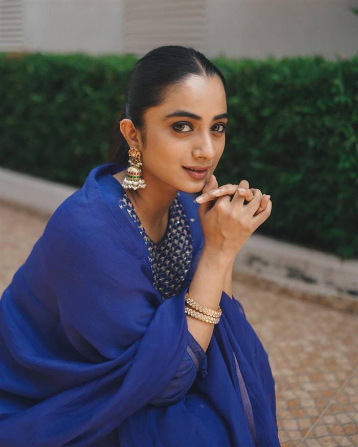 Namitha Pramod: നീലയഴകി! കടുംനീല സല്‍വാറില്‍ അതിസുന്ദരിയായെത്തി നമിത ...
