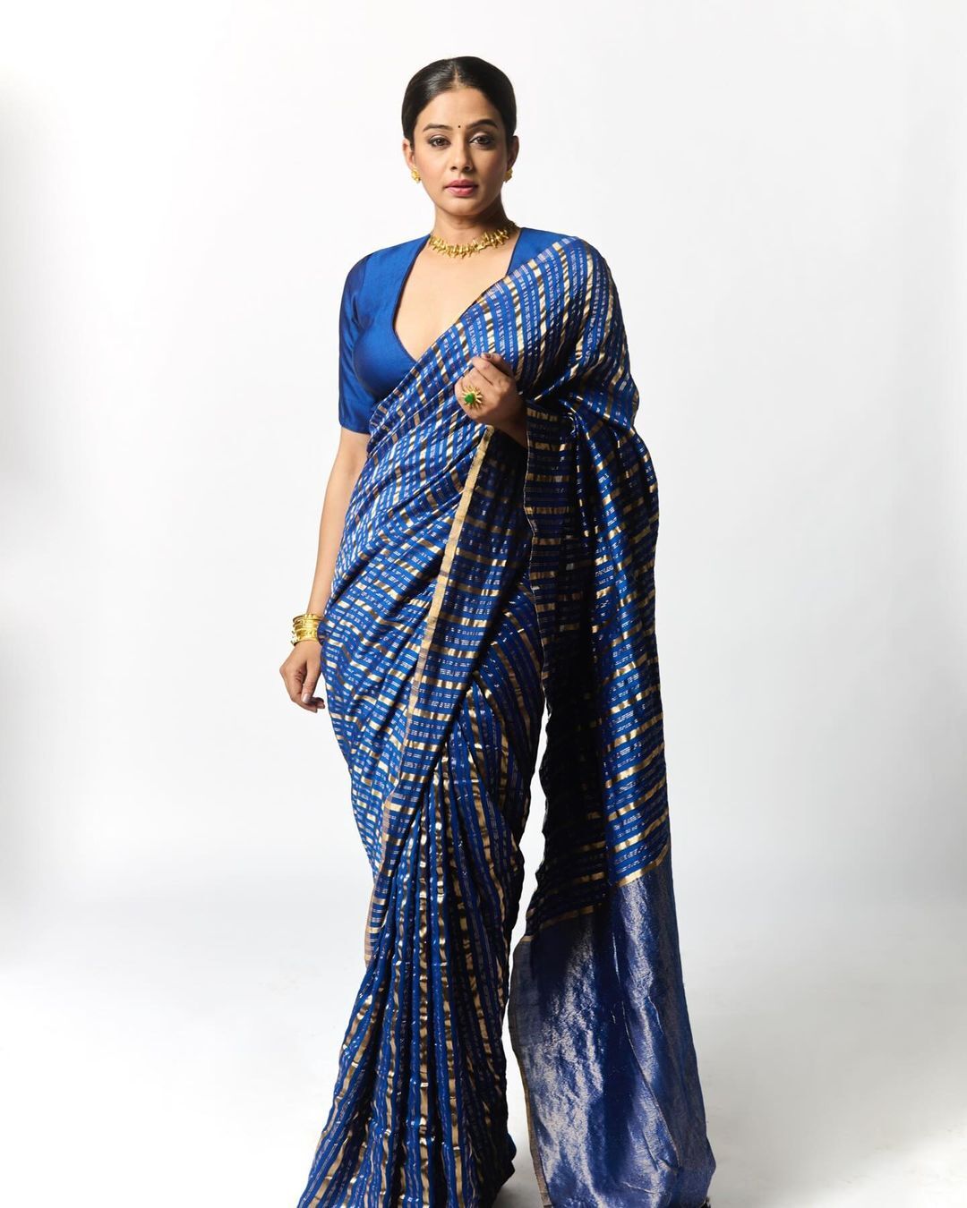 ప్రియమణి వలపుల విందు.. సెకండ్ ఇన్నింగ్‌లో జోరు పెంచేసిందిగా భామ ...