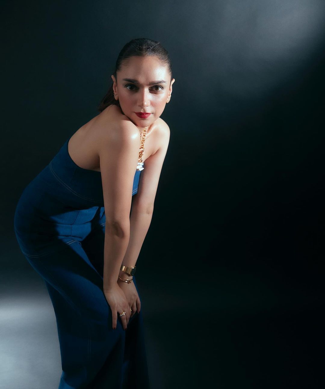 అదితిరావు హైదరీ అందాల సెగలు.. చూపులతోనే మత్తెక్కించేస్తుందిగా! | Aditi ...