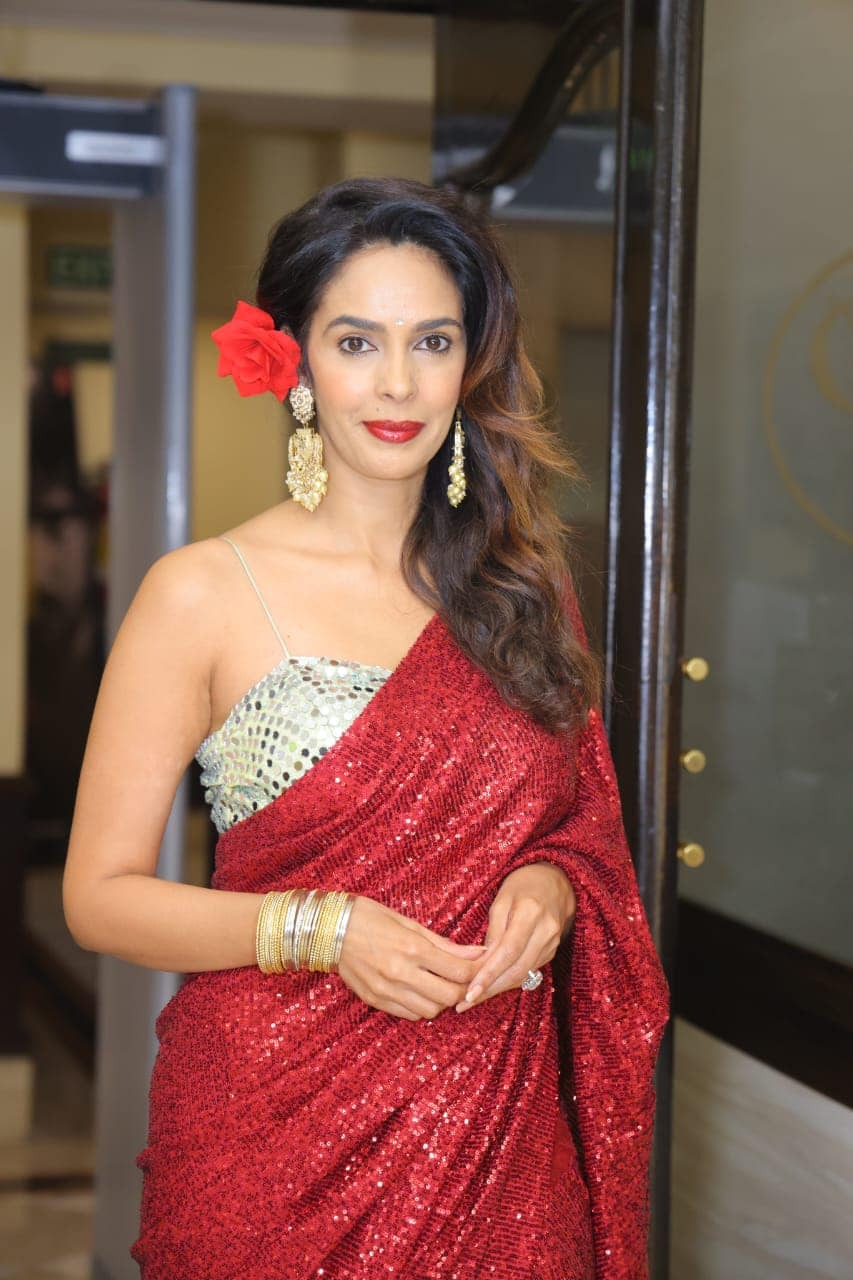 'रात को 3 बजे कॉल कर...' इस एक्ट्रेस ने उजागर किया बॉलीवुड का गंदा सच ...