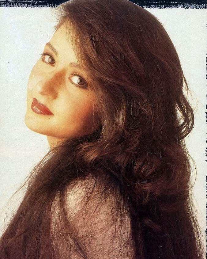 यह दिग्गज एक्ट्रेस अबतक कर चुकी है 4 शादियां, 17 साल की उम्र में पहली बार बनी थी दुल्हनियां ...