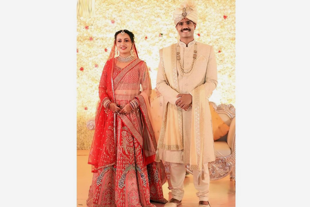 IAS Ria Dabi ने शेयर किया शादी का एल्‍बम, IPS Manish Kumar के लिए लिखी ...