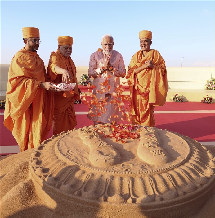 Inside Pictures Of Narendra Modi Inauguration Of The BAPS Hindu Mandir ...
