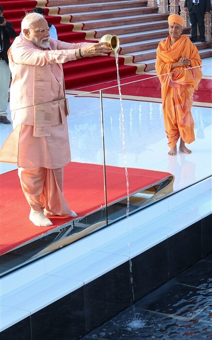 Inside Pictures Of Narendra Modi Inauguration Of The BAPS Hindu Mandir ...