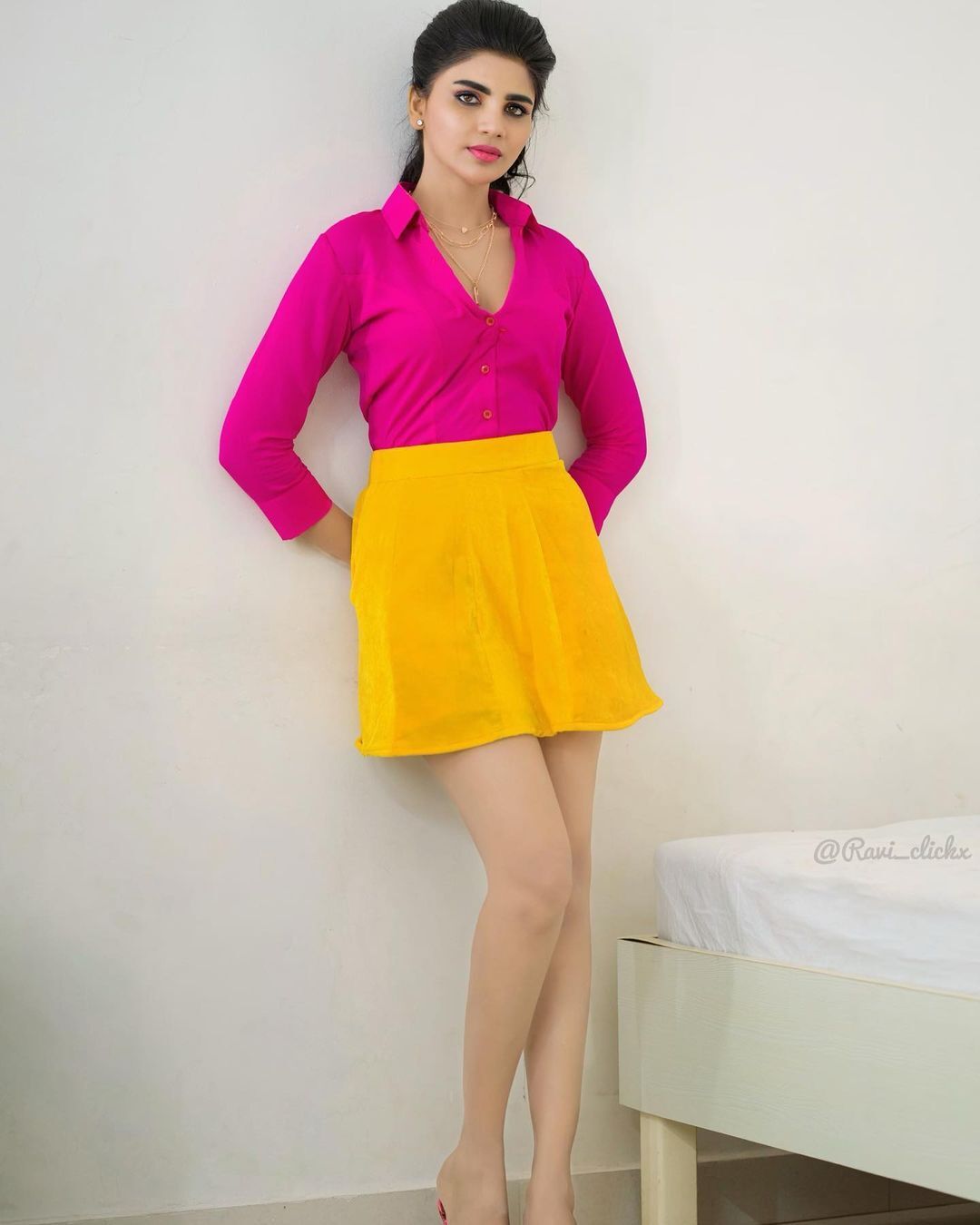 పొట్టి డ్రెస్‌లో పిచ్చెక్కించేస్తున్న జబర్దస్త్ వర్ష.. | Jabardasth Varsha Attracting With Short ...