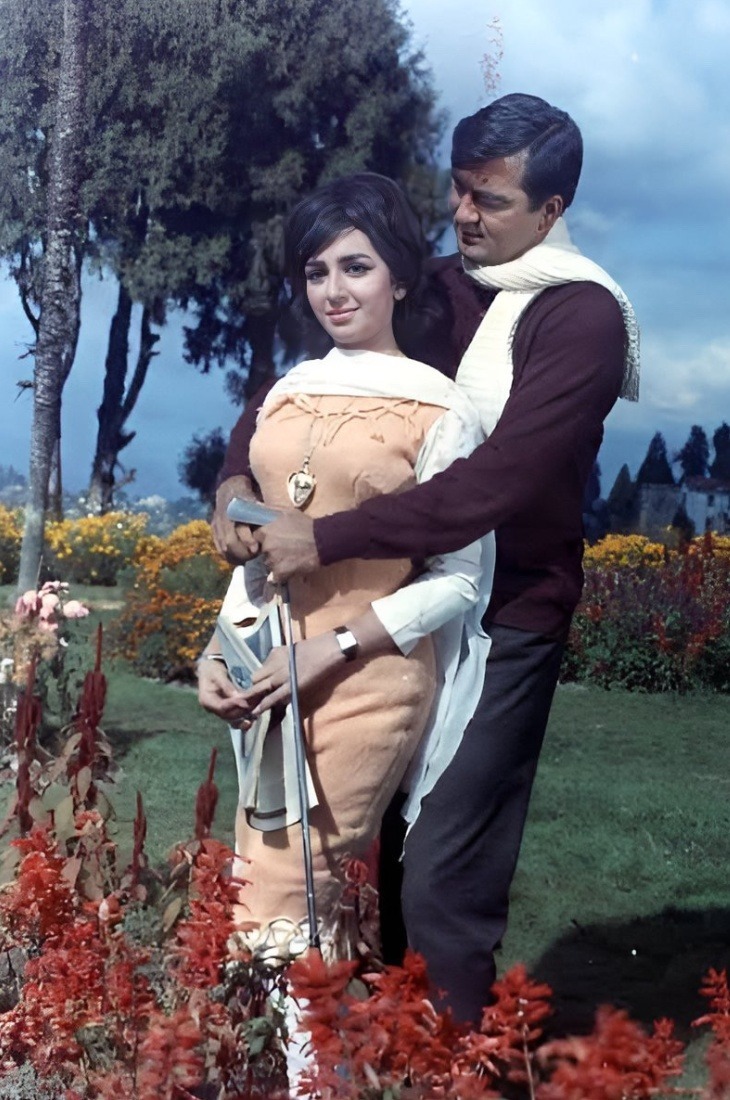 फरेब के दलदल में फंसी दिग्गज एक्ट्रेस, पति ने दूसरों संग सोने को किया मजबूर, अर्श से फर्श तक की ...