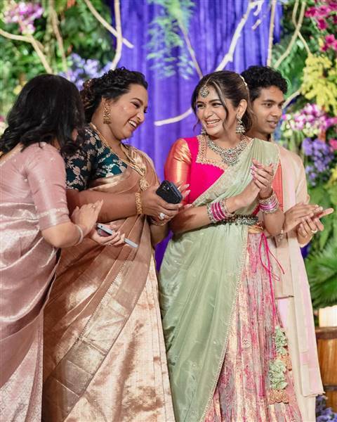 2வது திருமணத்திற்கு தயாரான அக்கா, கேமரா மேன் ஆக மாறிய அதிதி.. இணையத்தை கலக்கும் லேட்டஸ்ட் ...