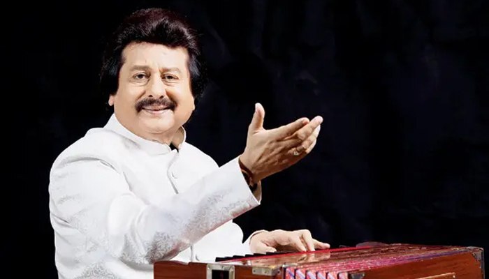 चिट्ठी आई से लेकर... ना कजरे की धार तक...' पंकज उधास ने मचाई फिल्मी ...