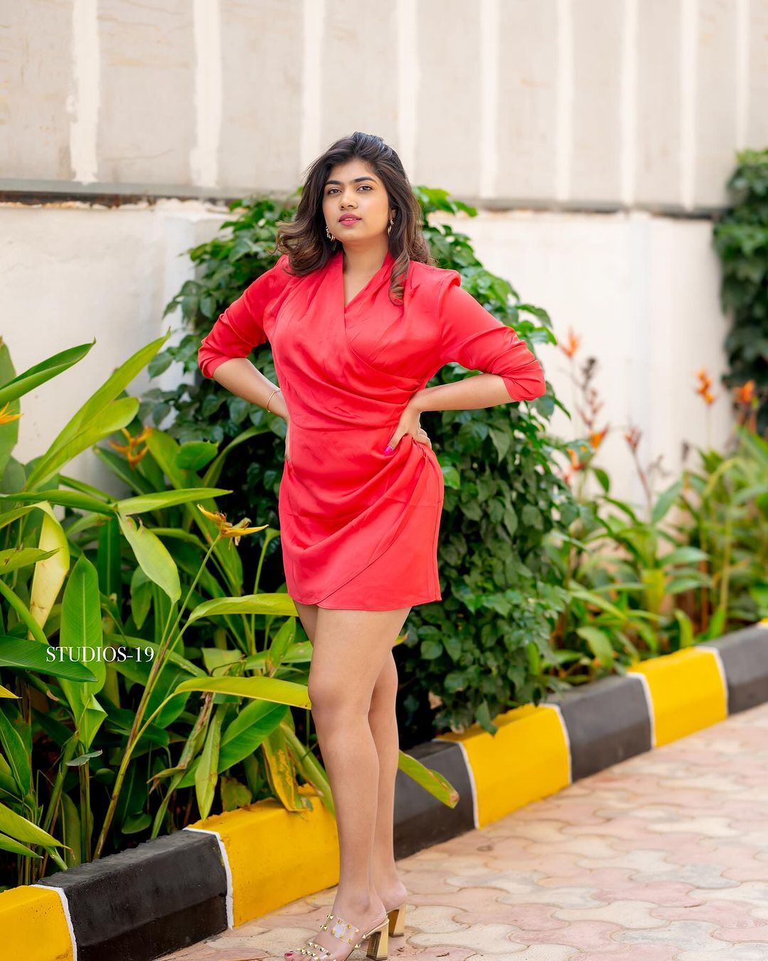 రీతూ చౌదరి అందాల వరద.. రోజు రోజుకు డోస్ రెట్టింపు చేస్తుందిగా! | Ritu Choudhary Is Attracting ...