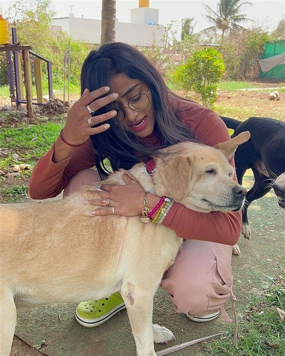 Sangeetha Sringeri: ಚಾರ್ಲಿಯನ್ನು ಮುದ್ದಾಡಿದ ನಟಿ ಸಂಗೀತಾ ಶೃಂಗೇರಿ, ಫೋಟೋ ...