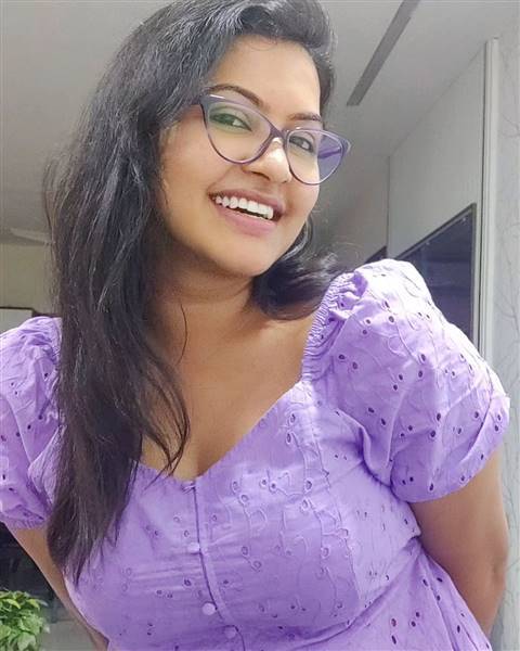 ரெட்ரோ ஸ்டைலுக்கு மாறிய பிக் பாஸ் பிரபலம்.. இணையத்தை கலக்கும் லேட்டஸ்ட் க்ளிக்ஸ் | Television ...