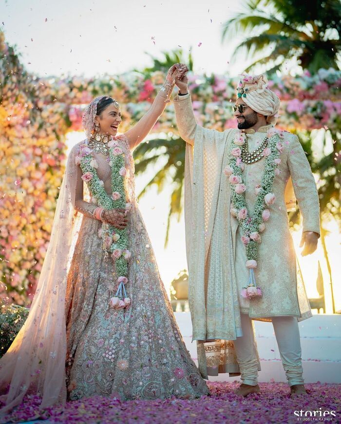 The Newlywed Couple Rakul Preet Singh & Jackky Bhagnani Photos - Oneindia