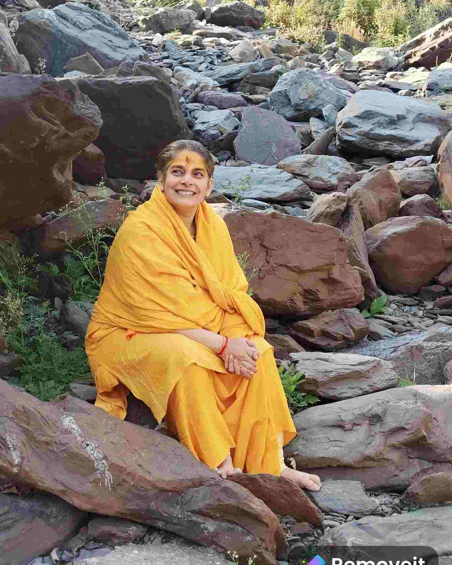 27 साल के करियर और पति को छोड़कर टीवी की ये हॉट एक्ट्रेस बनी जोगन ...