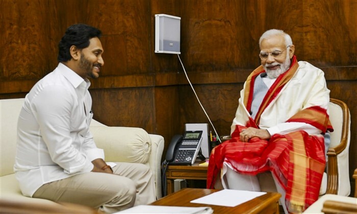 Y.S.Jagan Mohan Reddy: ಪ್ರಧಾನಿ ಮೋದಿ & ನಿರ್ಮಲಾ ಸೀತಾರಾಮನ್‌ ಭೇಟಿ ಮಾಡಿದ ...