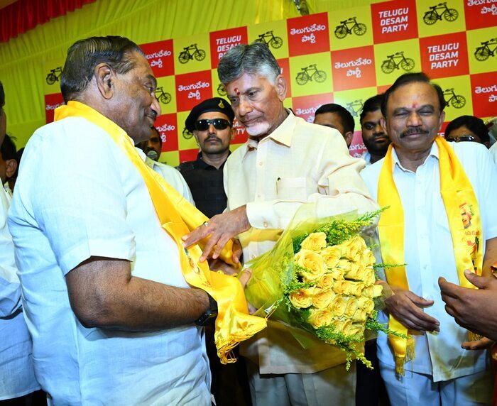 టీడీపీలో చేరిన వైసీపీ ఎంపీ మాగుంట శ్రీనివాసులు రెడ్డి.. మారిన ప్రకాశం ...