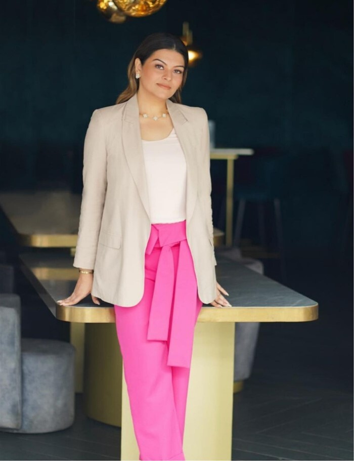 മുന്‍ഭാര്യയുടെ സംരംഭത്തിന് കൈയടിച്ച് വിജയ് യേശുദാസ്; ആരാണ് ദര്‍ശന എന്നറിയാമോ..? | Do You Know ...