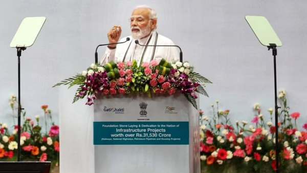 செய்தி வாசிப்பவர்களுக்கு கேமரா முன் பிழையின்றி பேச உதவும் ...