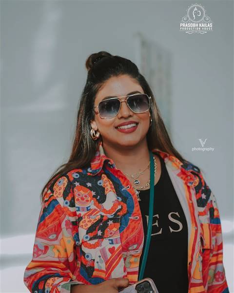 'வாகை சூடவா' பட நாயகியை நினைவிருக்கா? உடல் எடை கூடி எப்படி இருக்காங்க ...