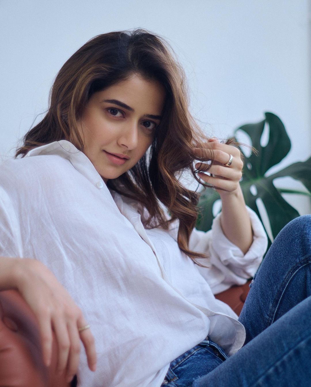 ఆషికా రంగనాథ్ అందాల విందు.. ముద్దుగుమ్మ ట్రీట్‌కు కుర్రాళ్లు చిత్తు చిత్తే! | Actress Aashika ...