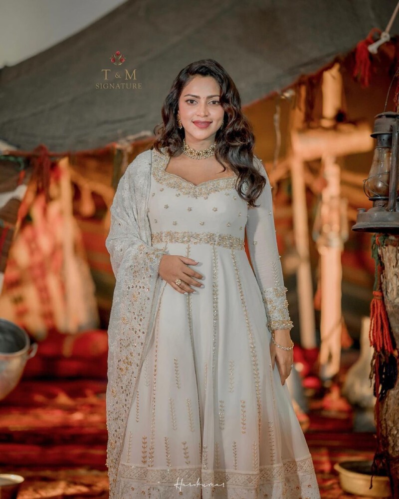 ദേവതയായി അമല... ഭർത്താവിനൊപ്പം ആടുജീവിതം ഓഡിയോ ലോഞ്ചിൽ പങ്കെടുത്ത് നടി ...