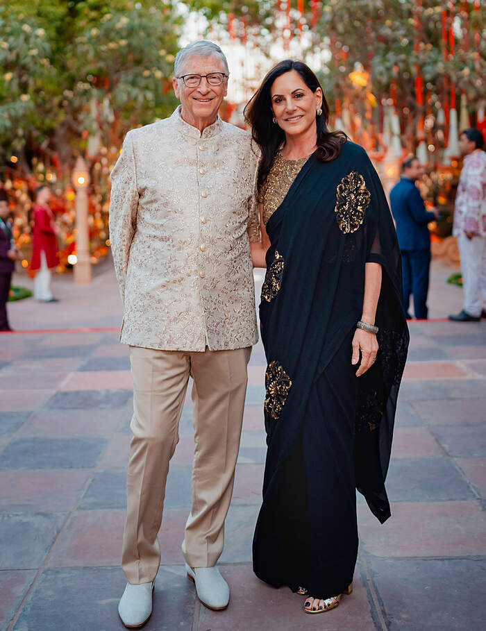 అంగరంగ వైభవంగా అనంత్ అంబానీ- రాధికా మర్చంట్ ప్రీ వెడ్డింగ్ వేడుక ...