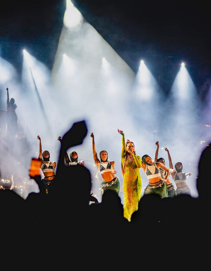 అంగరంగ వైభవంగా అనంత్ అంబానీ- రాధికా మర్చంట్ ప్రీ వెడ్డింగ్ వేడుక ...