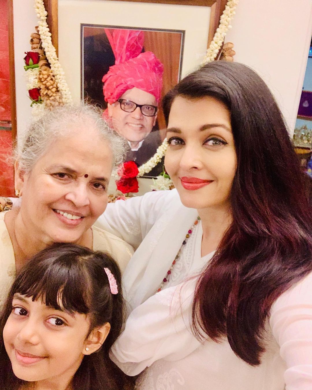 अभिषेक बच्चन और ऐश्वर्या राय तलाक ले रहे हैं या नहीं? इन तस्वीरों को ...