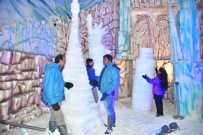 ಬೆಂಗಳೂರಲ್ಲಿ ಹಿಮದಲ್ಲಿ ಅರಳಿದ ಶ್ರೀರಾಮ ಮಂದಿರ & ವಿಶ್ವದ ಅದ್ಭುತಗಳ ಪ್ರದರ್ಶನ ...