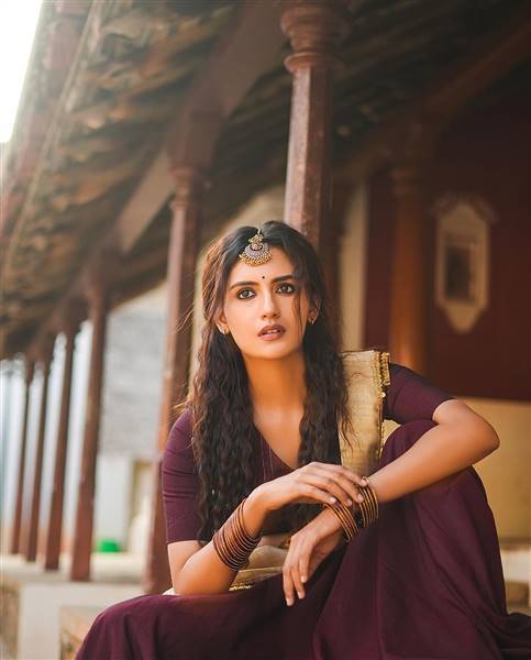 பிக்பாஸ் நிவாஷினியா இது? போட்ஷூட்டில் கலக்குறாங்களே.. லைக்குகளை குவிக்கும் லேட்டஸ்ட் க்ளிக்ஸ் ...