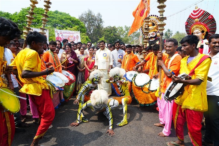 Anegundi Utsava Photos: ಆನೆಗೊಂದಿ ಉತ್ಸವ ಅದ್ಧೂರಿ ವೈಭವ ನೋಡ ಬನ್ನಿ ...