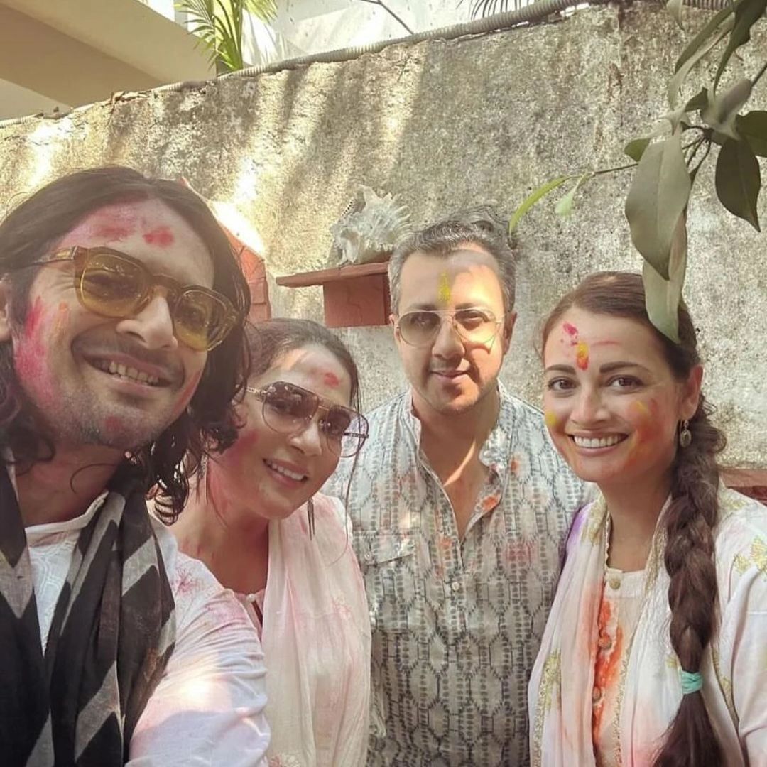 Holi 2024: Kriti-Pulkit To Sidharth-Kiara, This Is How Your Favourite B-Town Stars Celebrated ...