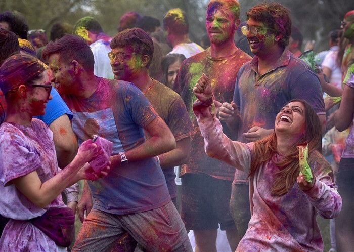 Holi In Pics : Festival Of Colors Celebration Across India 2024 - Oneindia