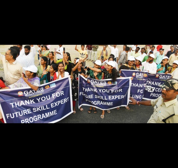 Jagan Bus Yatra:అనంతపురంలో వైసీపీ బొమ్మ అదుర్స్..సీఎం జగన్‌కు గ్రాండ్ వెల్కమ్..! | CM Jagan Memu ...