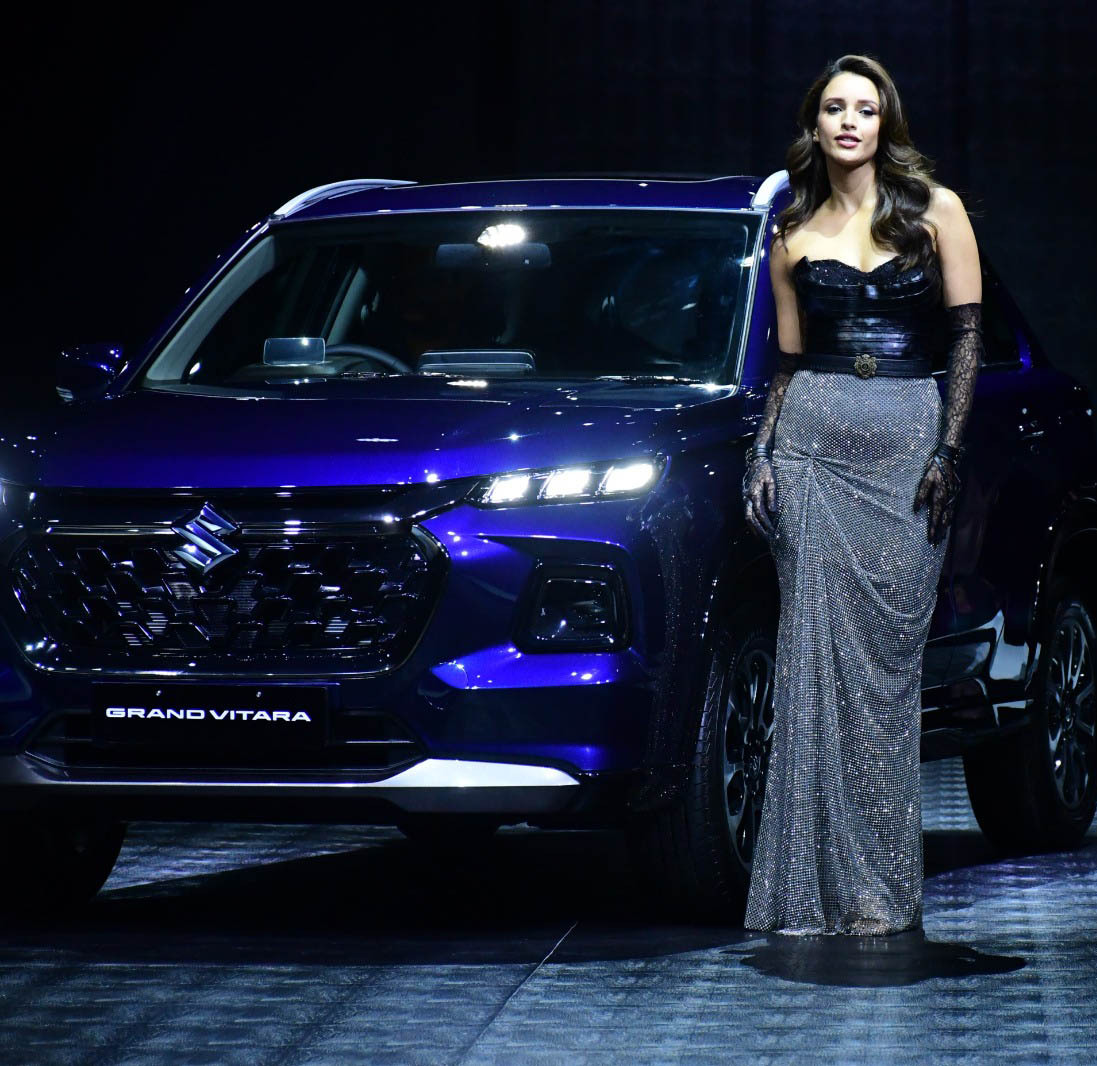 Lakme Fashion Week 2024: Tripti Dimri Steals The Show In Chic Black Look - Oneindia