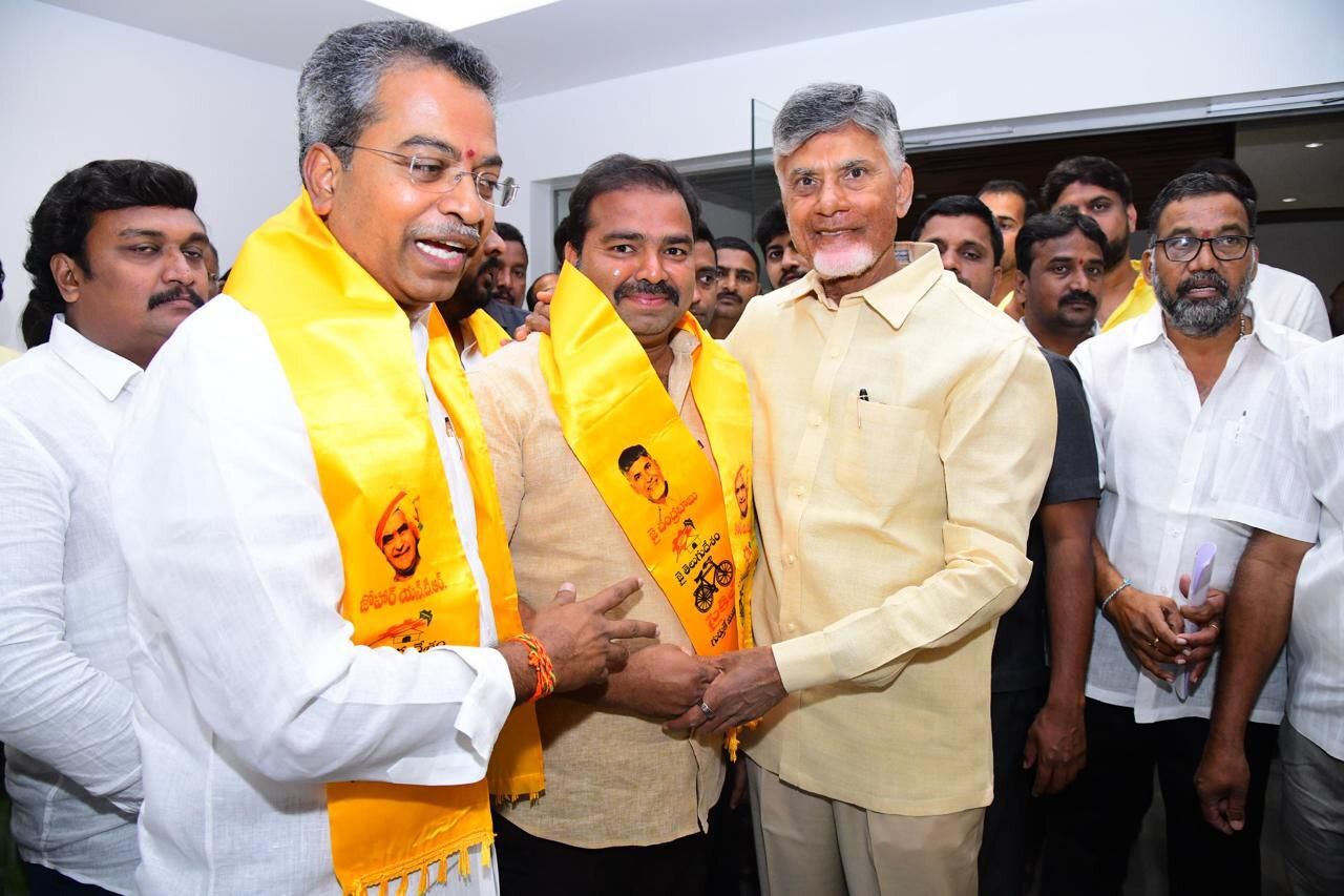 టీడీపీలో చేరిన వైసీపీ ఎమ్మెల్యే వసంత కృష్ణ ప్రసాద్. | Mylavaram MLA ...