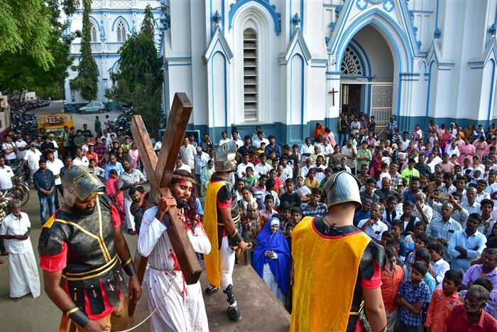 Photo: ದೇಶದೆಲ್ಲೆಡೆ ಗುಡ್ ಫ್ರೈಡೆ ಆಚರಿಸಿದ್ದು ಹೀಗೆ.... | Photo: See How ...