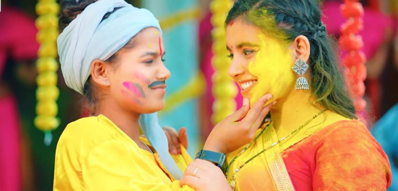 Bhojpuri Holi Song: 'होली में लाज लागता' में दिखा श्वेता यादव का मस्ती भरा अंदाज, देखिए तस्वीरें ...