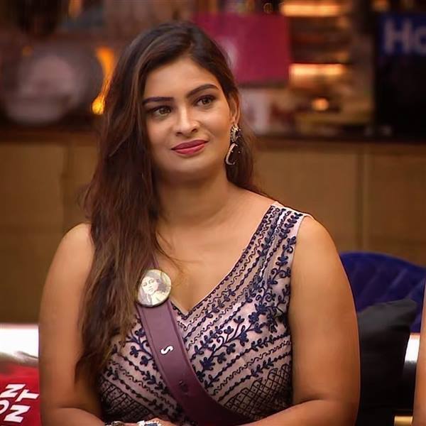 அடிக்கிற வெயிலுக்கு.. துபாயில் வெகேஷனை என்ஜாய் பண்ணும் பிக் பாஸ் மகேஸ்வரி.. லேட்டஸ்ட் ஸ்டில்ஸ் ...