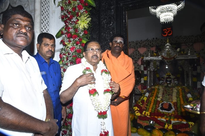 ಶ್ರೀ ಶಿವಕುಮಾರ ಸ್ವಾಮೀಜಿ 117ನೇ ಜನ್ಮ ದಿನ: ತುಮಕೂರು ಮಠಕ್ಕೆ ಭೇಟಿ ನೀಡಿ ...