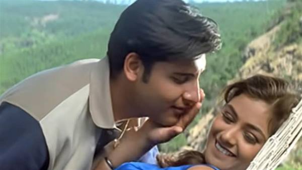 ஸ்டார் நடிகையா இருக்கும்போதே.. அதிகம் கிசுகிசுக்கப்பட்ட சிம்ரன் ...