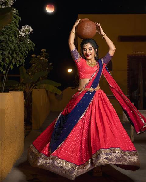 பிக்பாஸ் பிறகு இப்படி இறங்கிட்டாங்களே! இணையத்தை கலக்கும் விஜய் டிவி ...